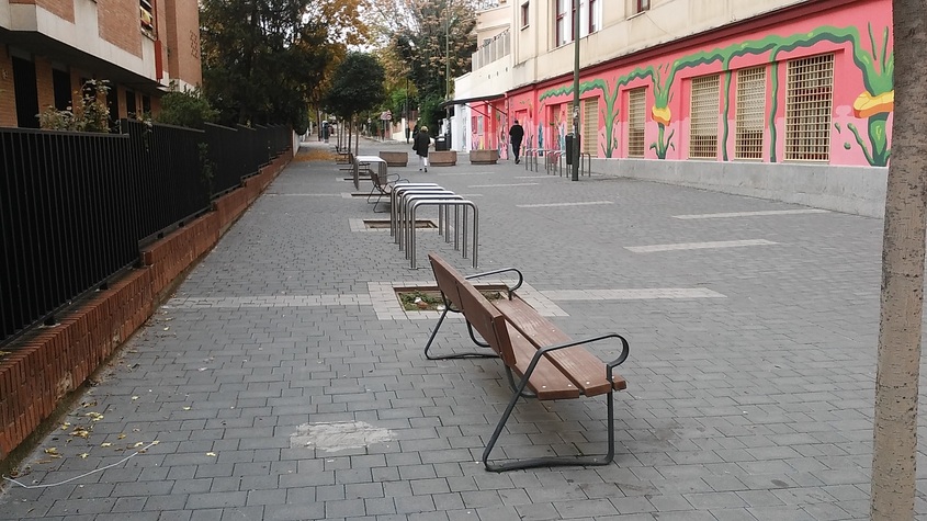 Acondicionamiento del área peatonal de Luis Larrainza